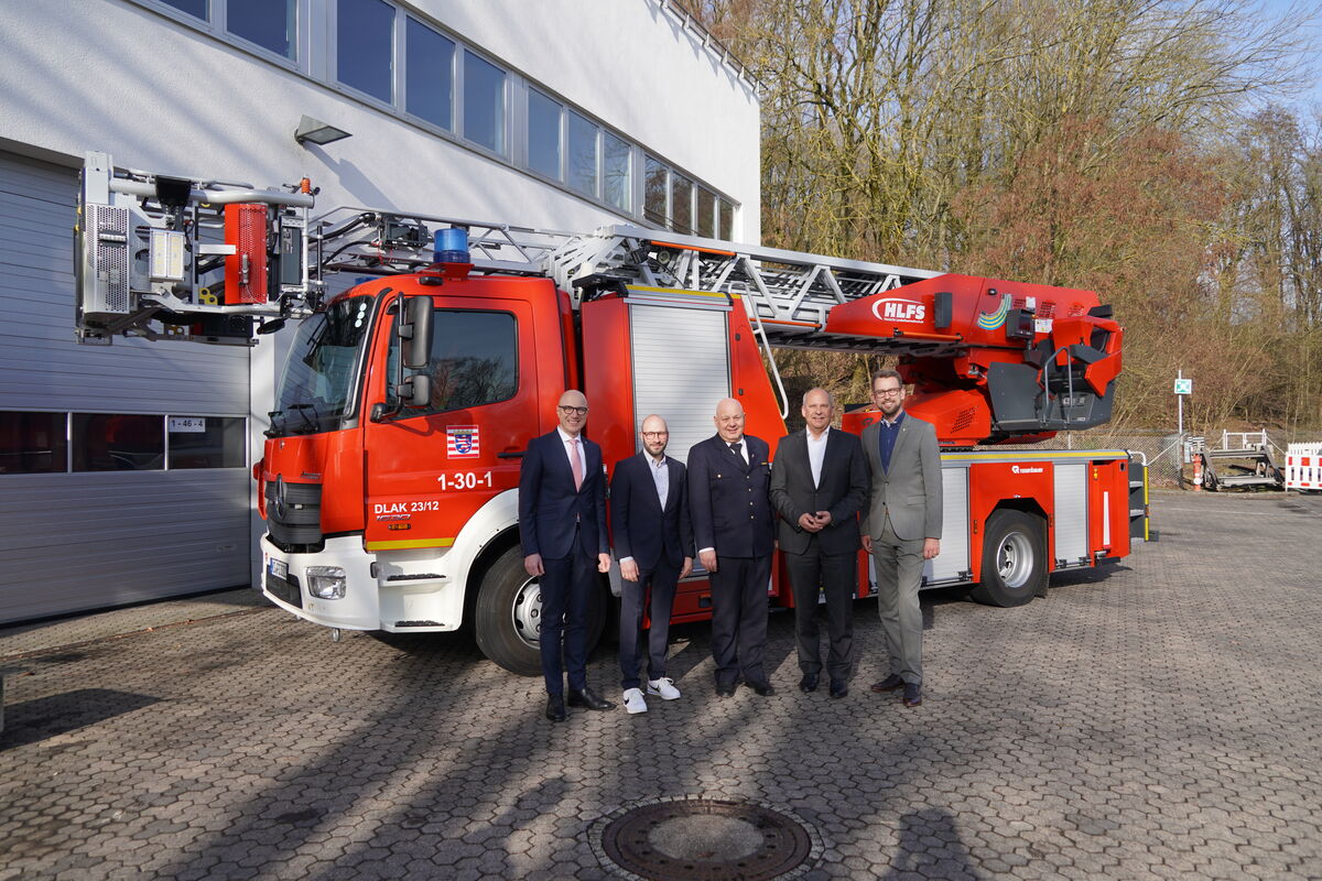 Innenminister Roman Poseck besucht die Hessische Landesfeuerwehrschule ...